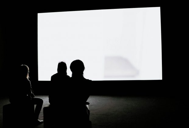 Gray vs White Projector Screen - Projectortop.com